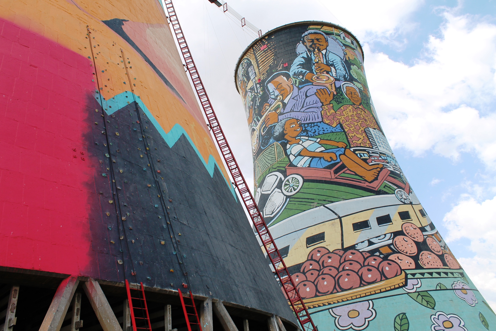 Innovative date idea: SCAD freefall Orlando Towers Soweto