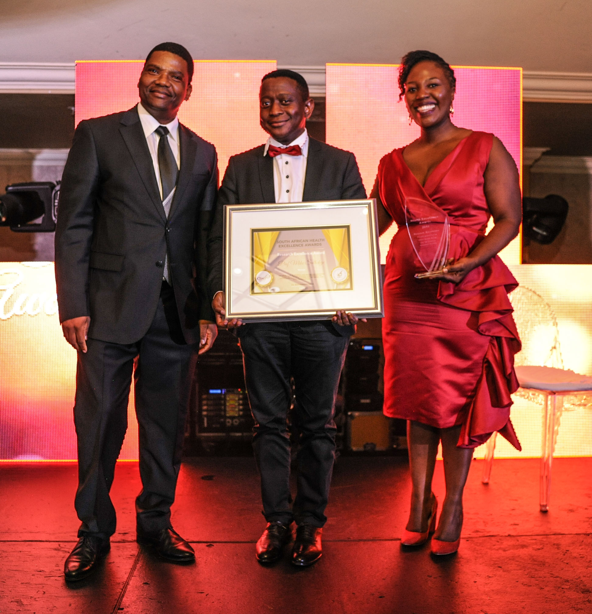 Helping South Africa retain scarce medical skills - KAYA 959