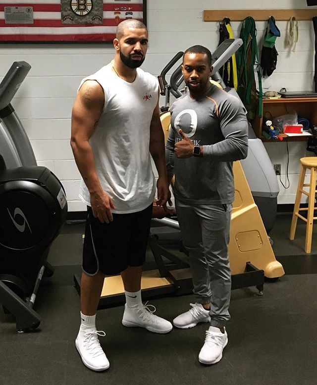 Jazz up your workout looks like the stars - KAYA 959