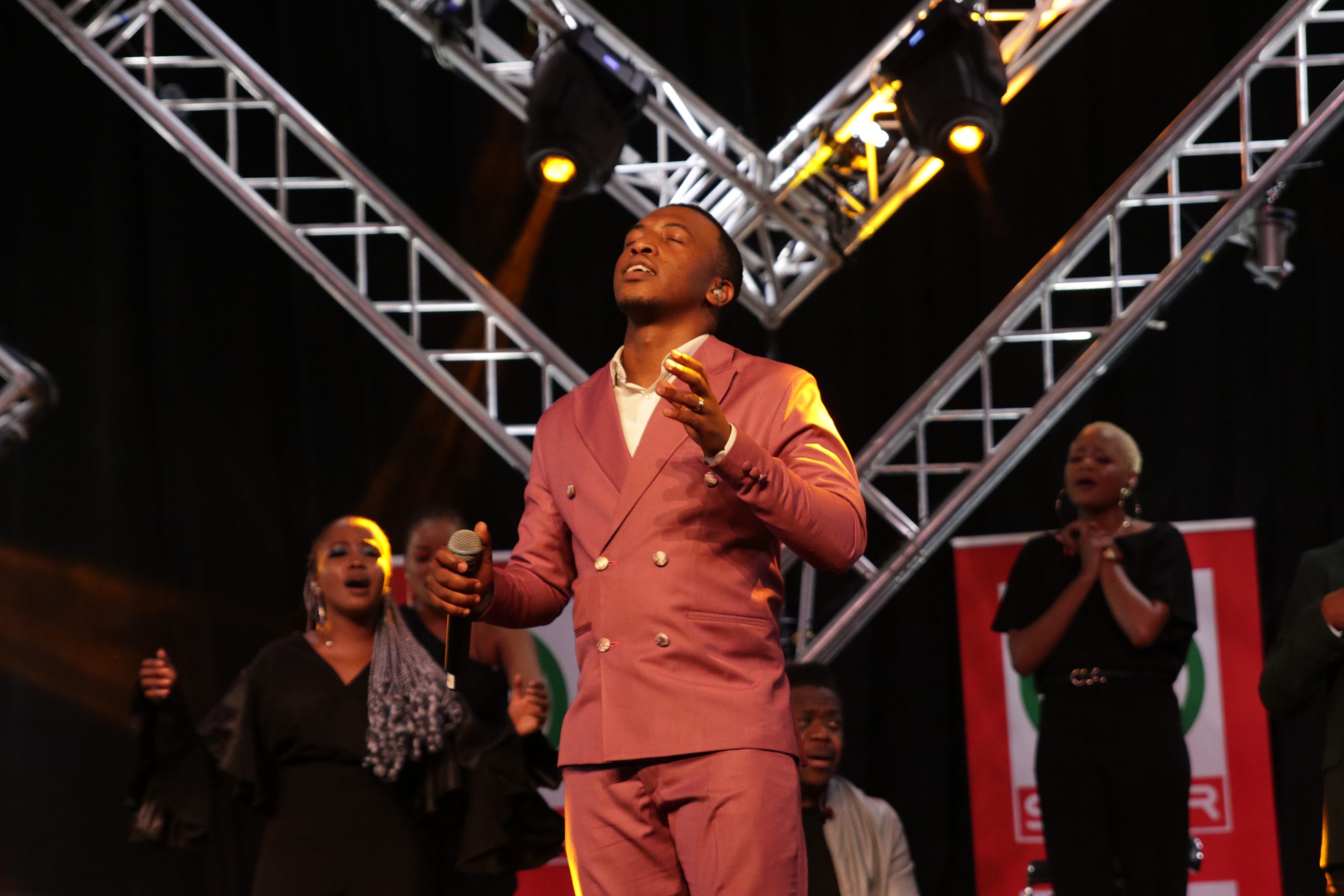 Spirit of Praise perform Jahova Retshepile Part 1 - #KayaSoulInspired ...