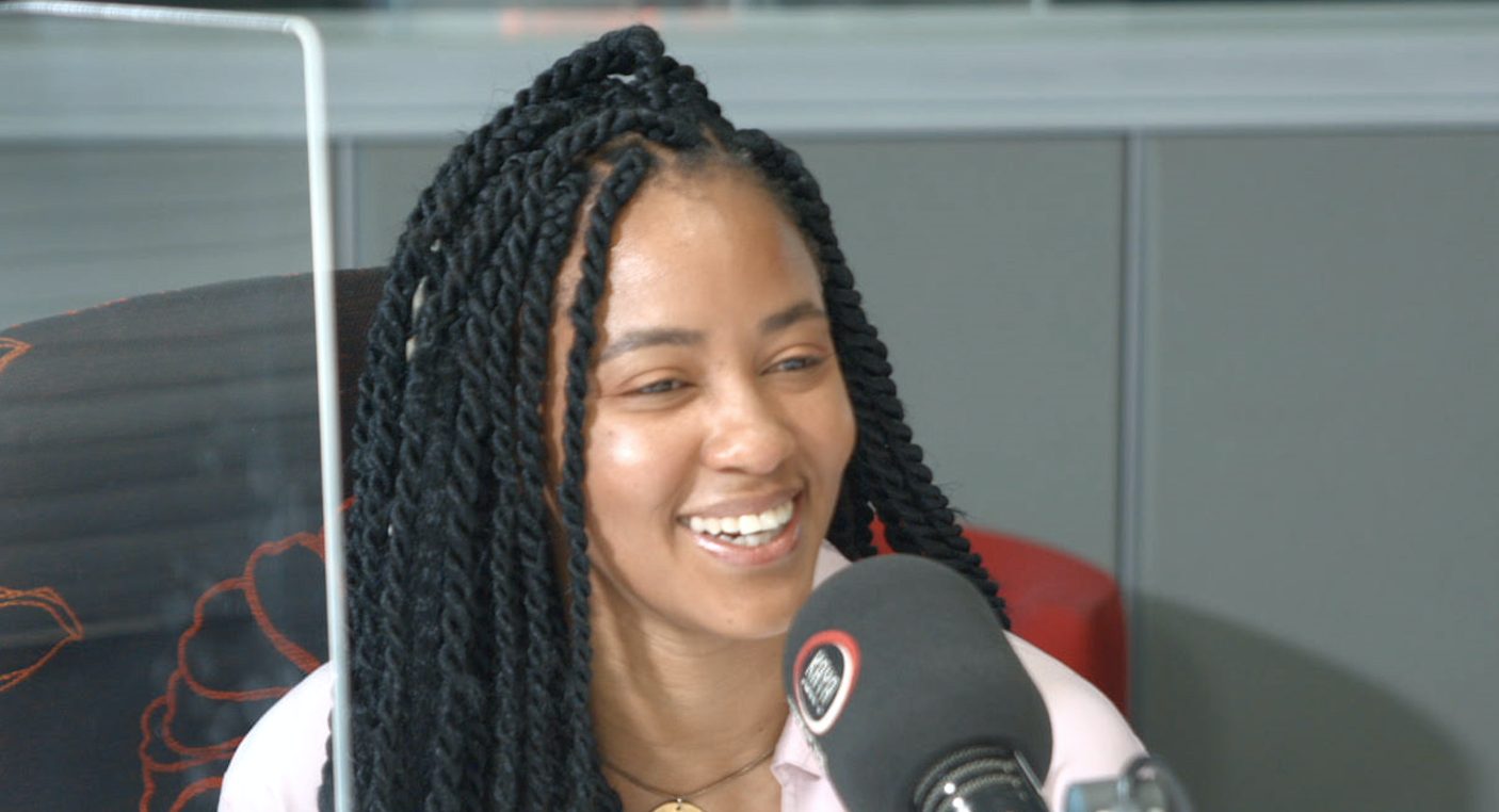 Mpho Sebina talks about her new album Lora #PlatinumFridays - KAYA 959