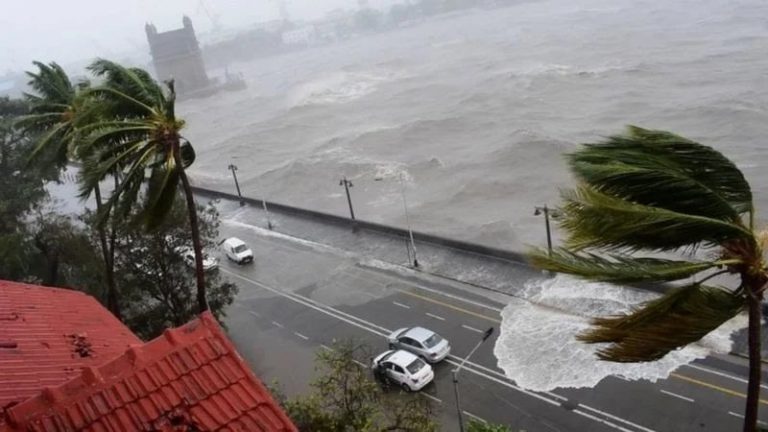 Category 3 cyclone hits India amid COVID-19 crisis - KAYA 959