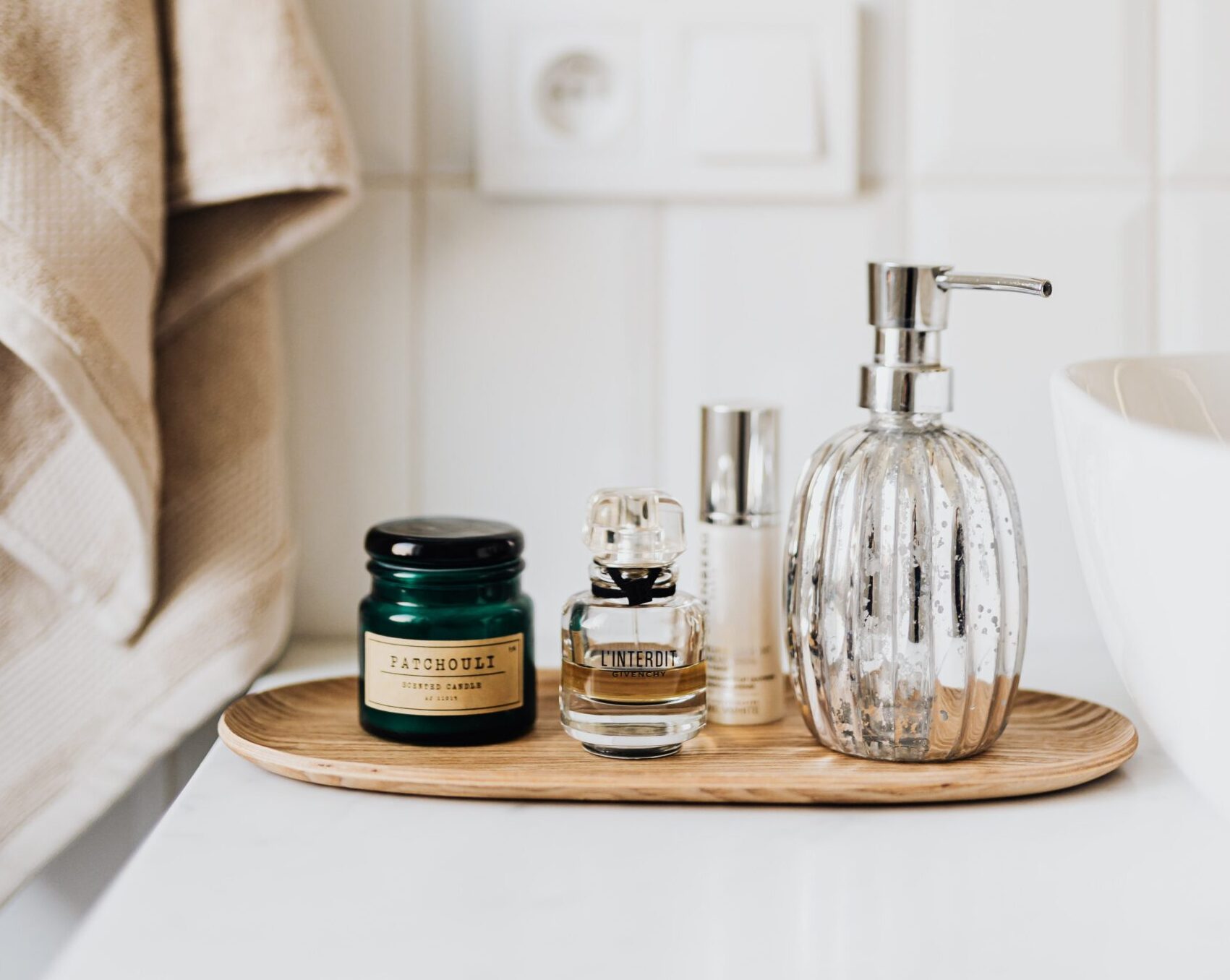 Smells nostalgic: Why scents trigger memories - KAYA 959