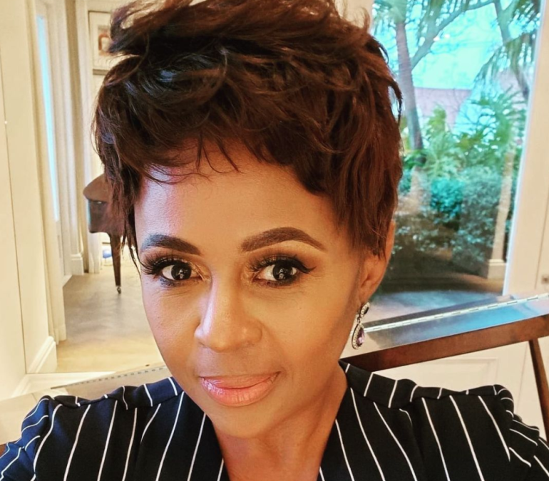 Basetsana Kumalo receives Iconic Award - KAYA 959
