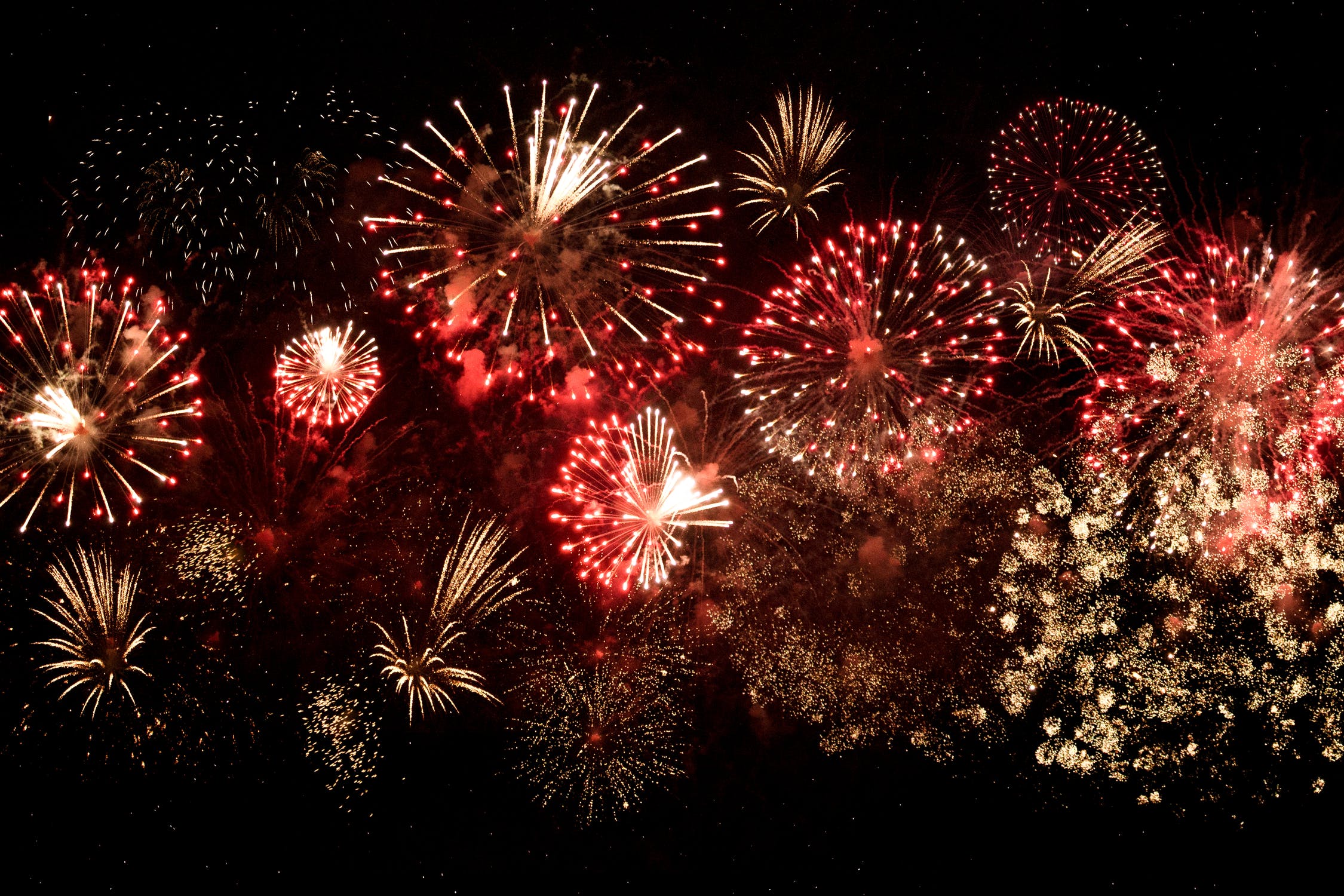 Festive Season Fireworks Schedule - KAYA 959