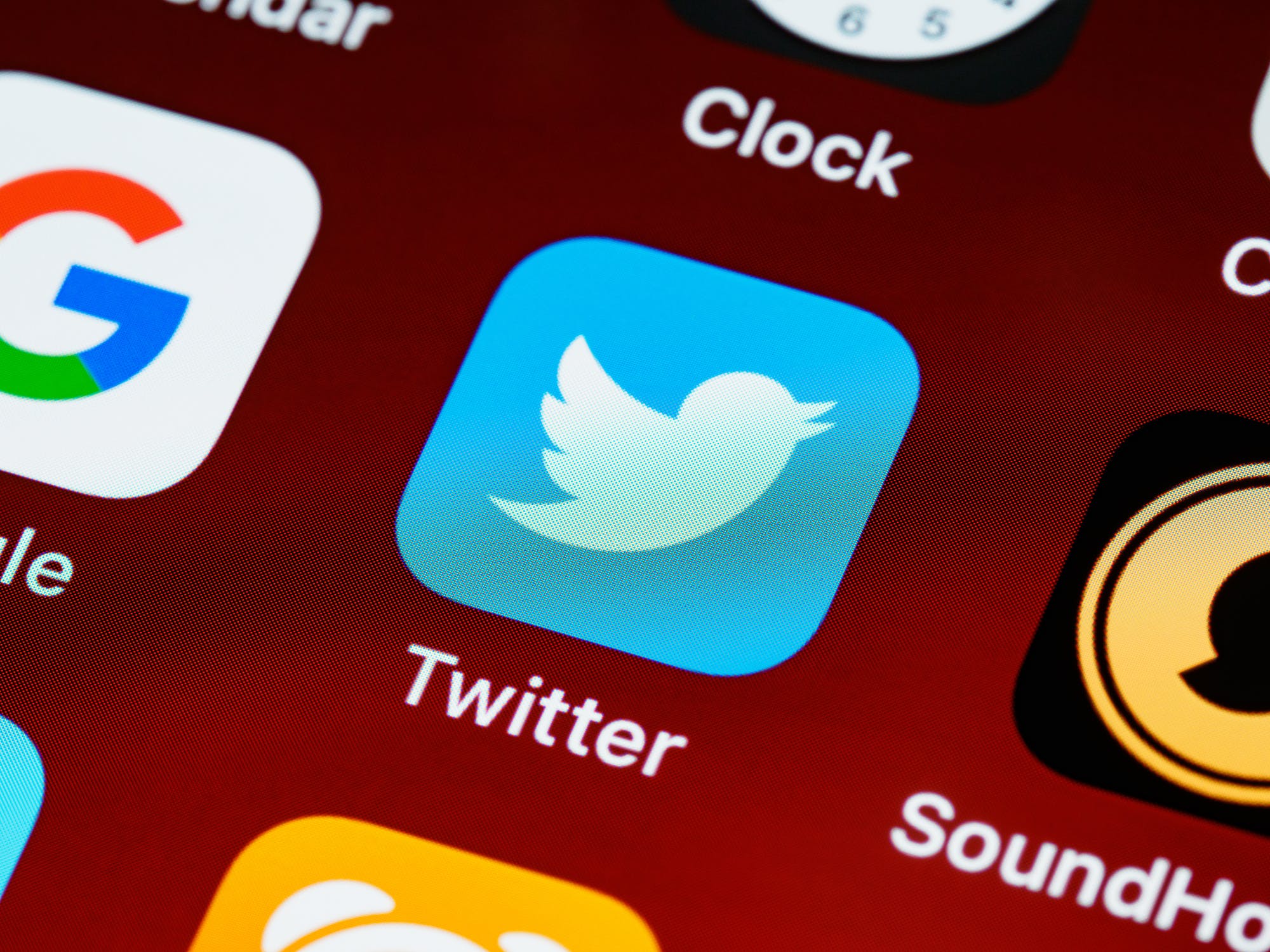 Twitter develops new feature called Flocks - KAYA 959