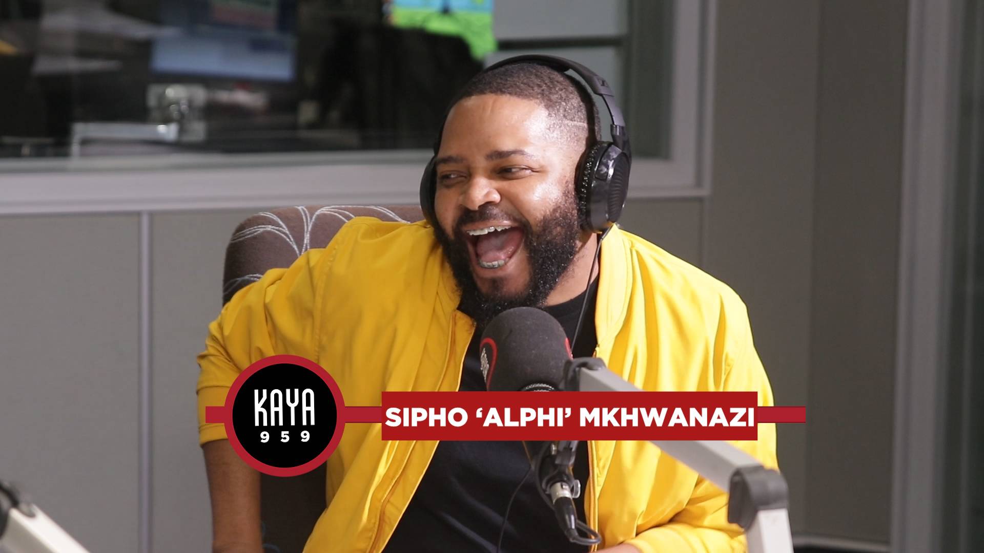 WATCH: Sipho 'Alphi' Mkhwanazi on leaving his 9 to 5 job to pursue his dream - KAYA 959