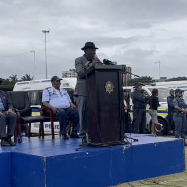 Sebenza girl! Zola Nombona Foshini All Woman ambassador