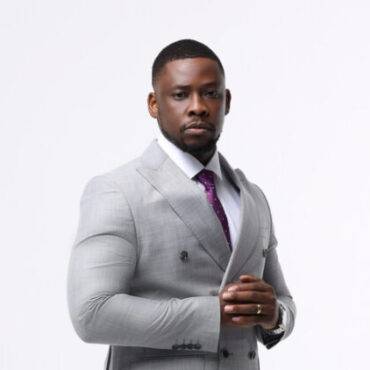 Mbali from Generations gets her Honours Degree