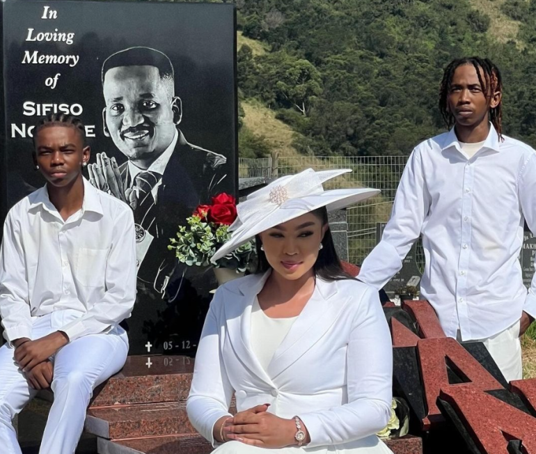 Ayanda Ncwane and her sons unveil redesigned Sfiso Ncwane’s tombstone