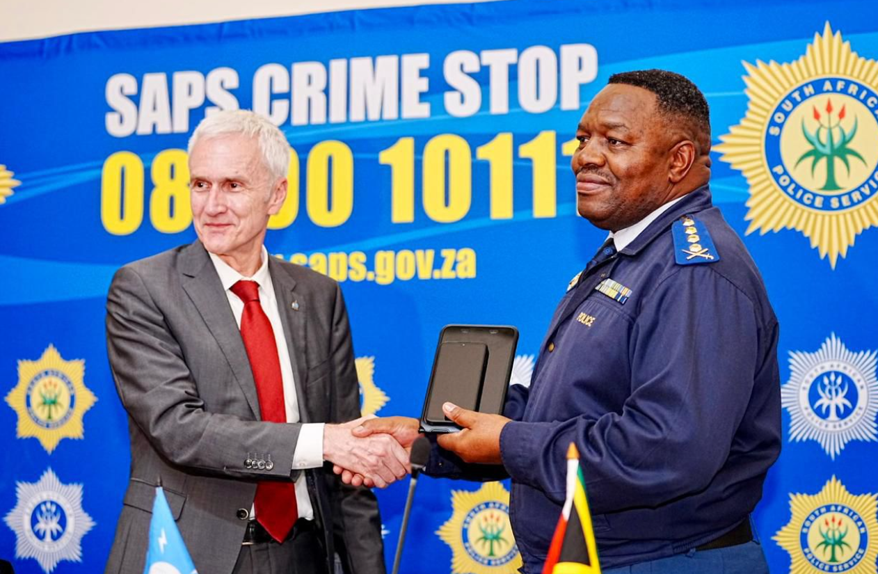 Interpol provides SAPS with mobile devices with a worldwide database