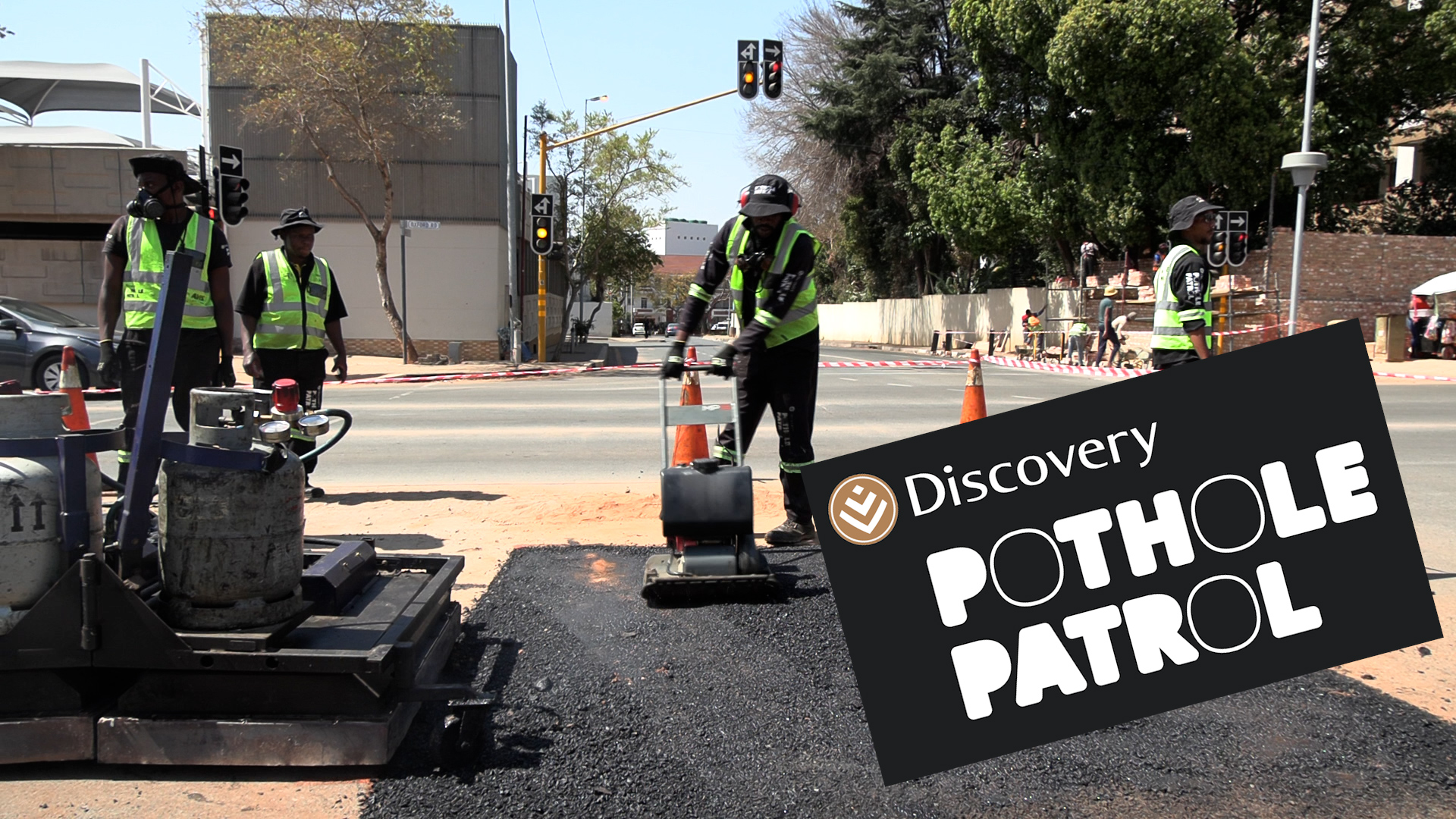 WATCH: Fixing one pothole at a time with Discovery Pothole Patrol, Avis ...
