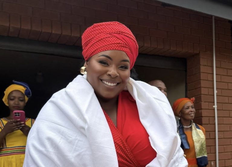 Nothembi Mkhwebane, Queen of Ndebele music - KAYA 959