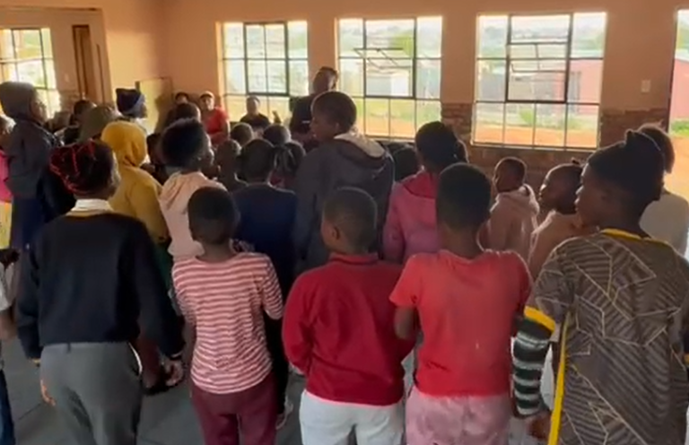 You can now renew your driver's licence at the Gautrain Midrand station ...