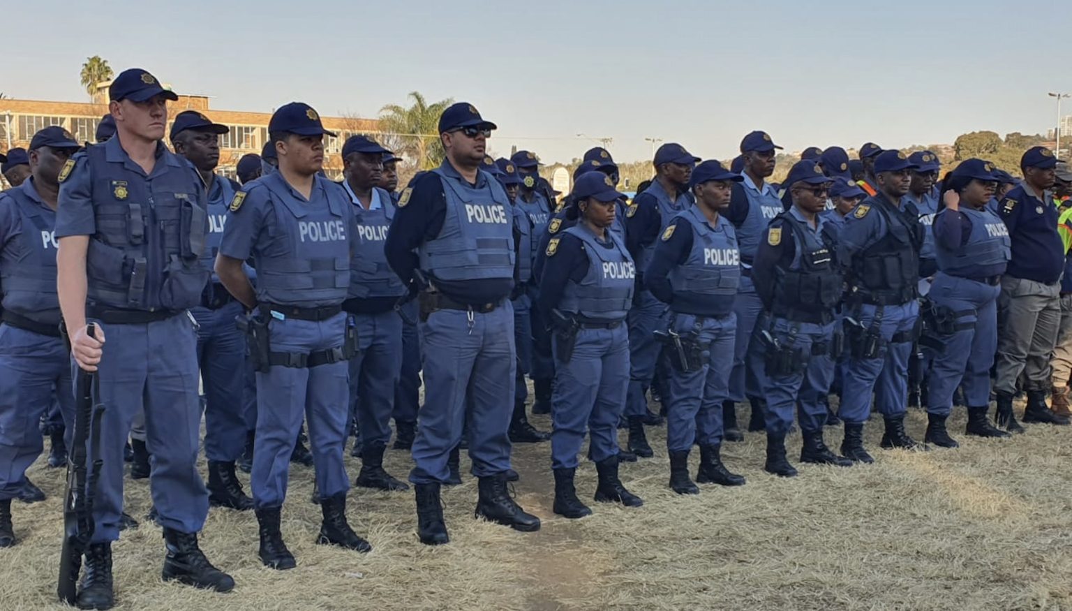 163 suspended SAPS officers cost South Africans over R8 million