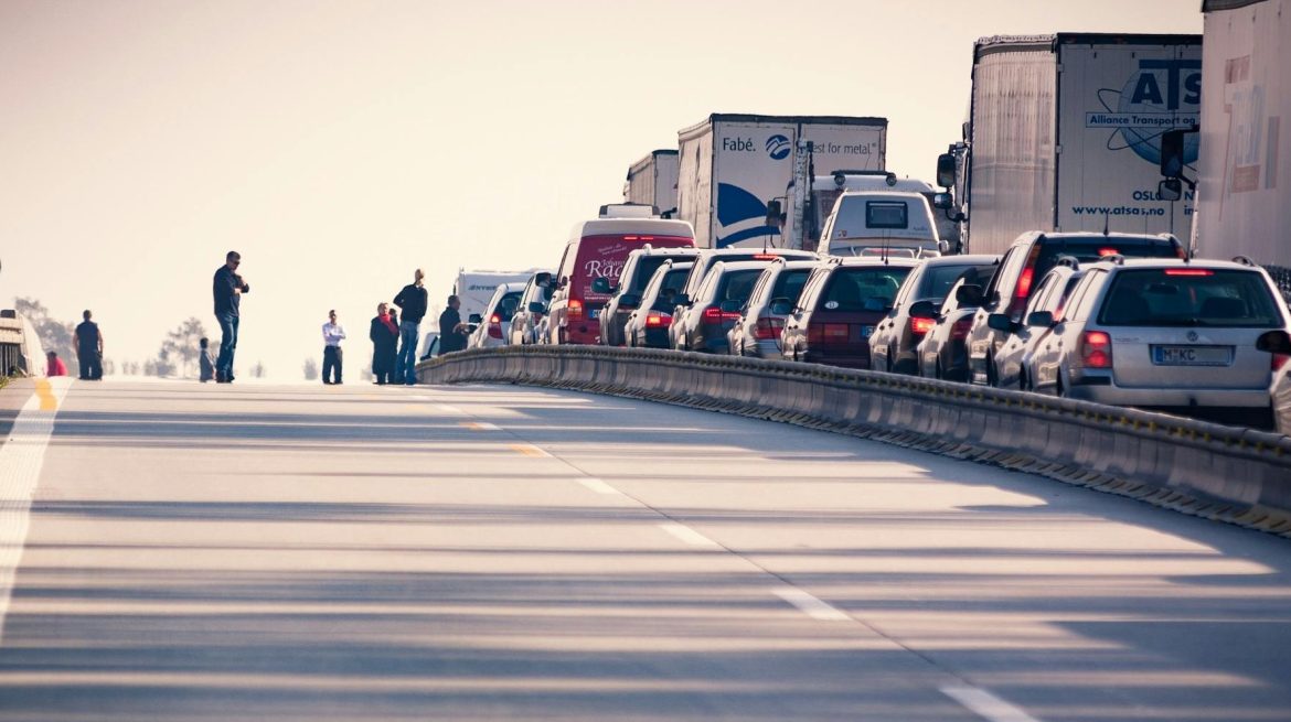 The legal risks of letting unauthorised individuals direct traffic ...